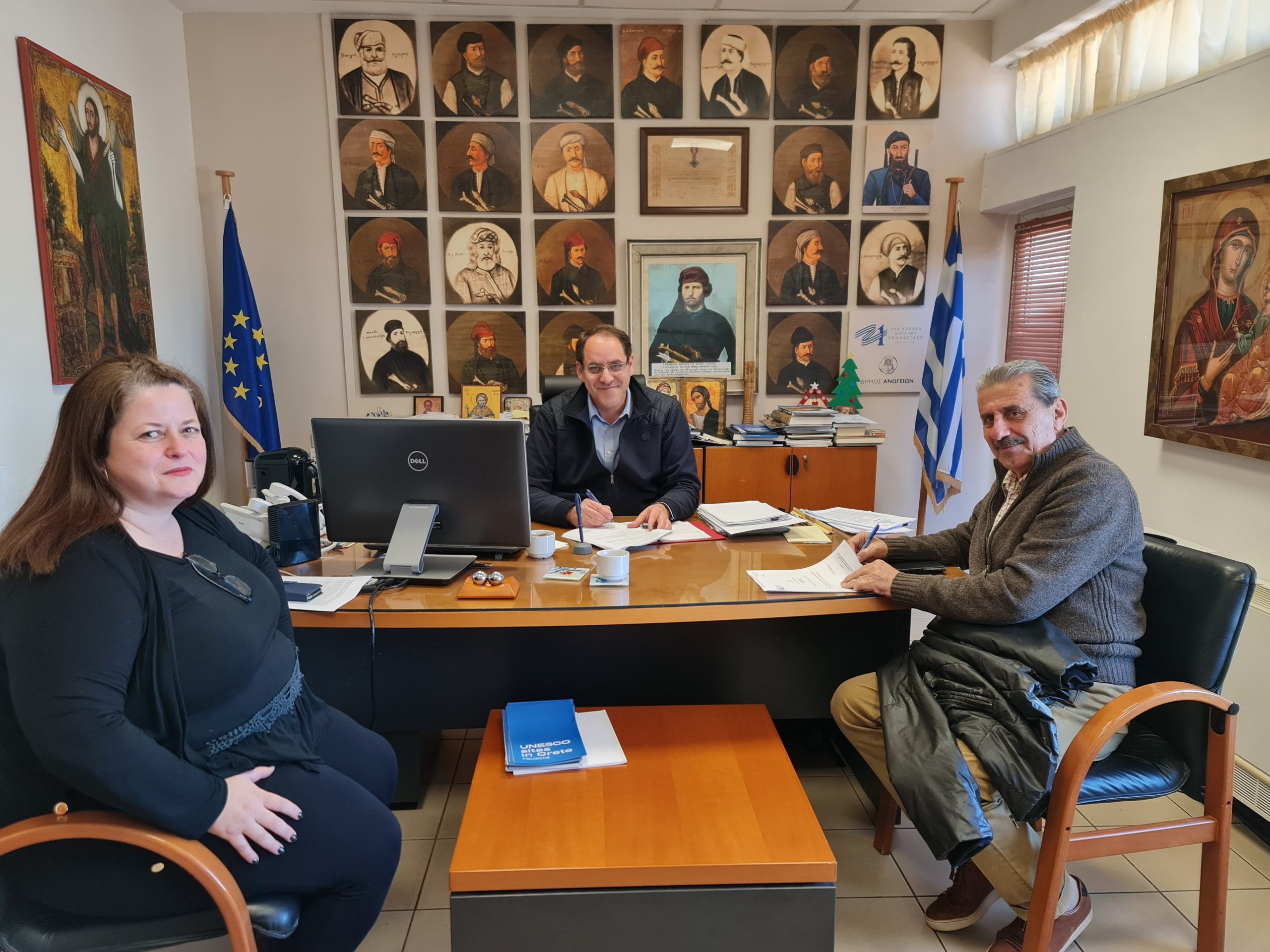 Υπογραφή Σύμβασης για την βελτίωση αγροτικών και κτηνοτροφικών δρόμων ...